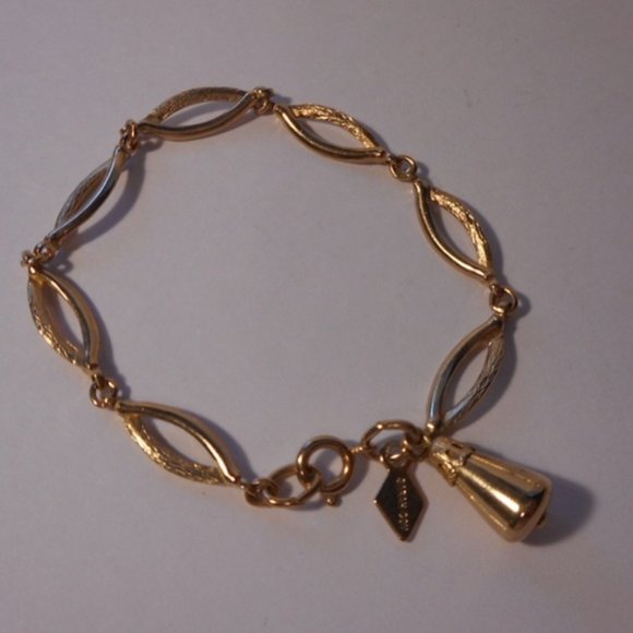 Jewelry | Vintage Sarah Coventry Delightful Gold Bracelet | Poshmark